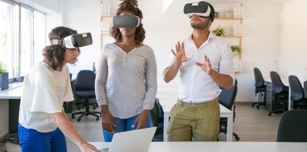 4 Cool Features VR Headsets Need to Update in 2021