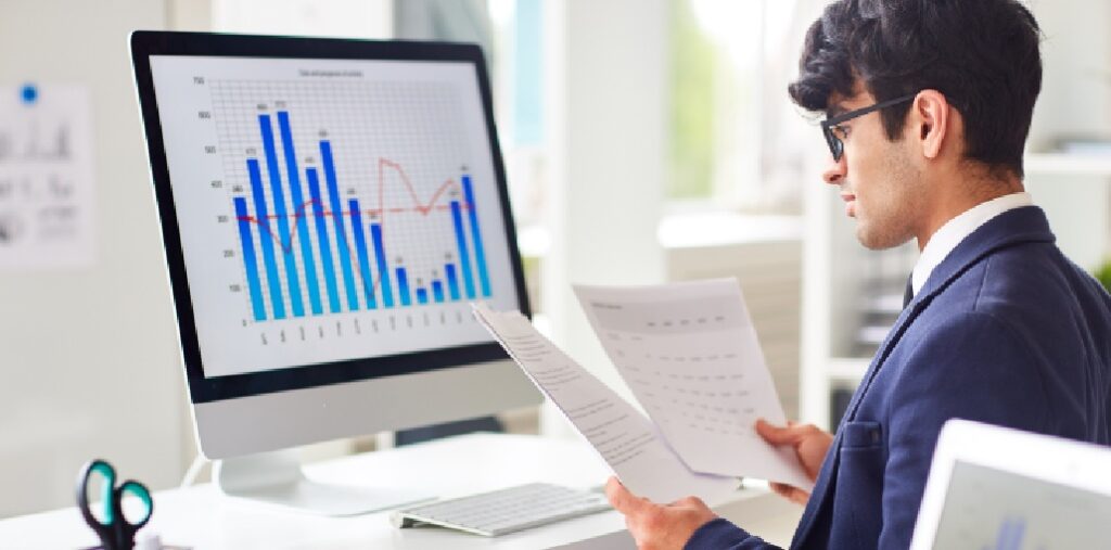 How to Become A Successful Data Analyst? Here’s A Guide for You