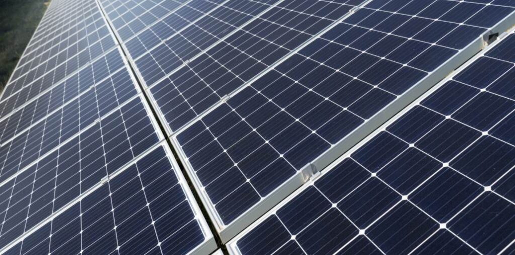 How To Calculate the Efficiency of Solar Panels for Your Home Without ...